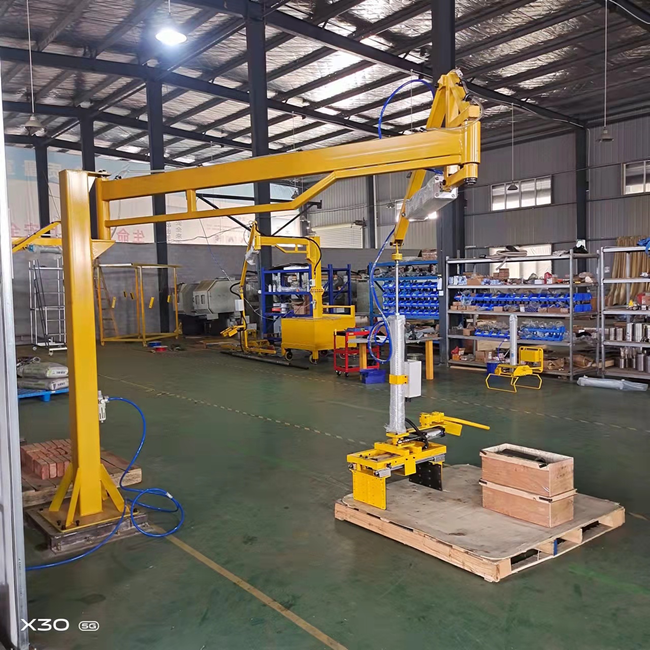 Carton Lifting Articulating Jib Crane - Industrial Manipulator
